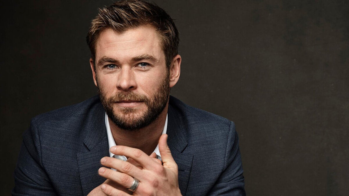 Chris Hemsworth kuuli kohonneesta riskistään Alzheimerin tautiin